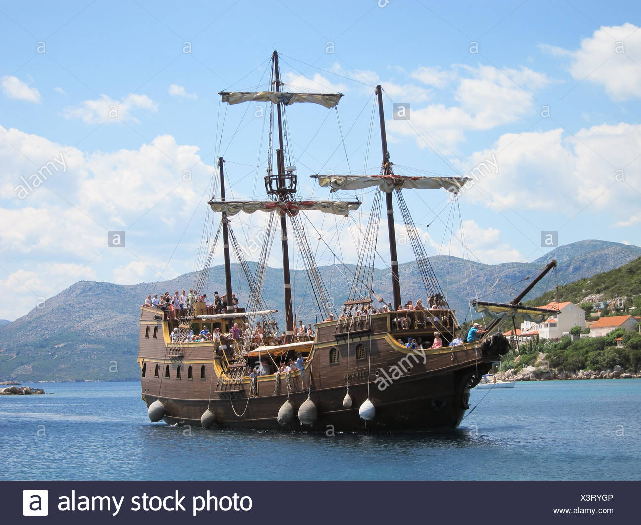 Pirate Boat Sailing Ship High Resolution Stock Photography and Images ...