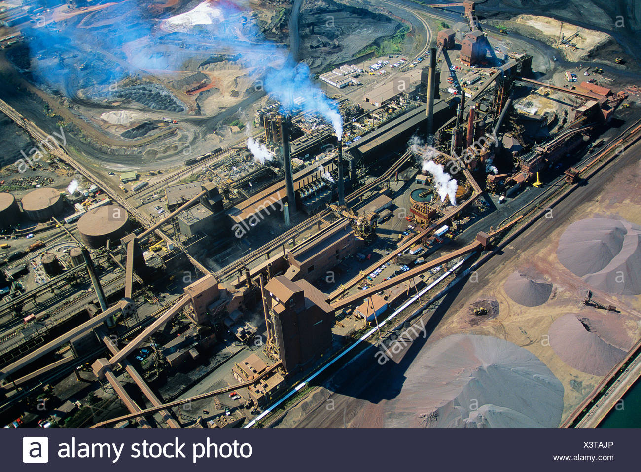 Steel Mill Hamilton Ontario High Resolution Stock Photography and ...