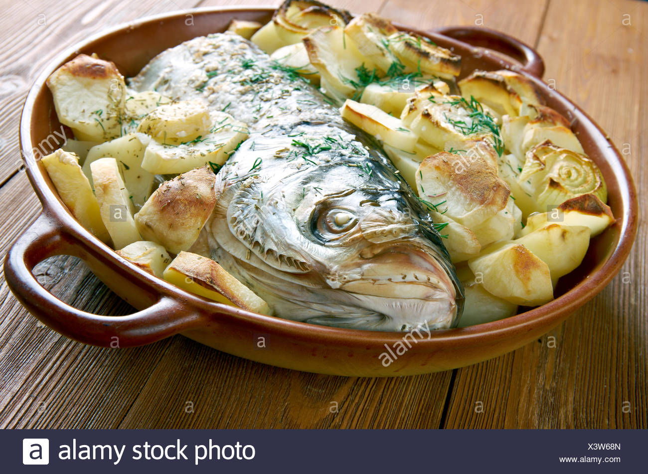 Psari Sto Fourno High Resolution Stock Photography and Images - Alamy