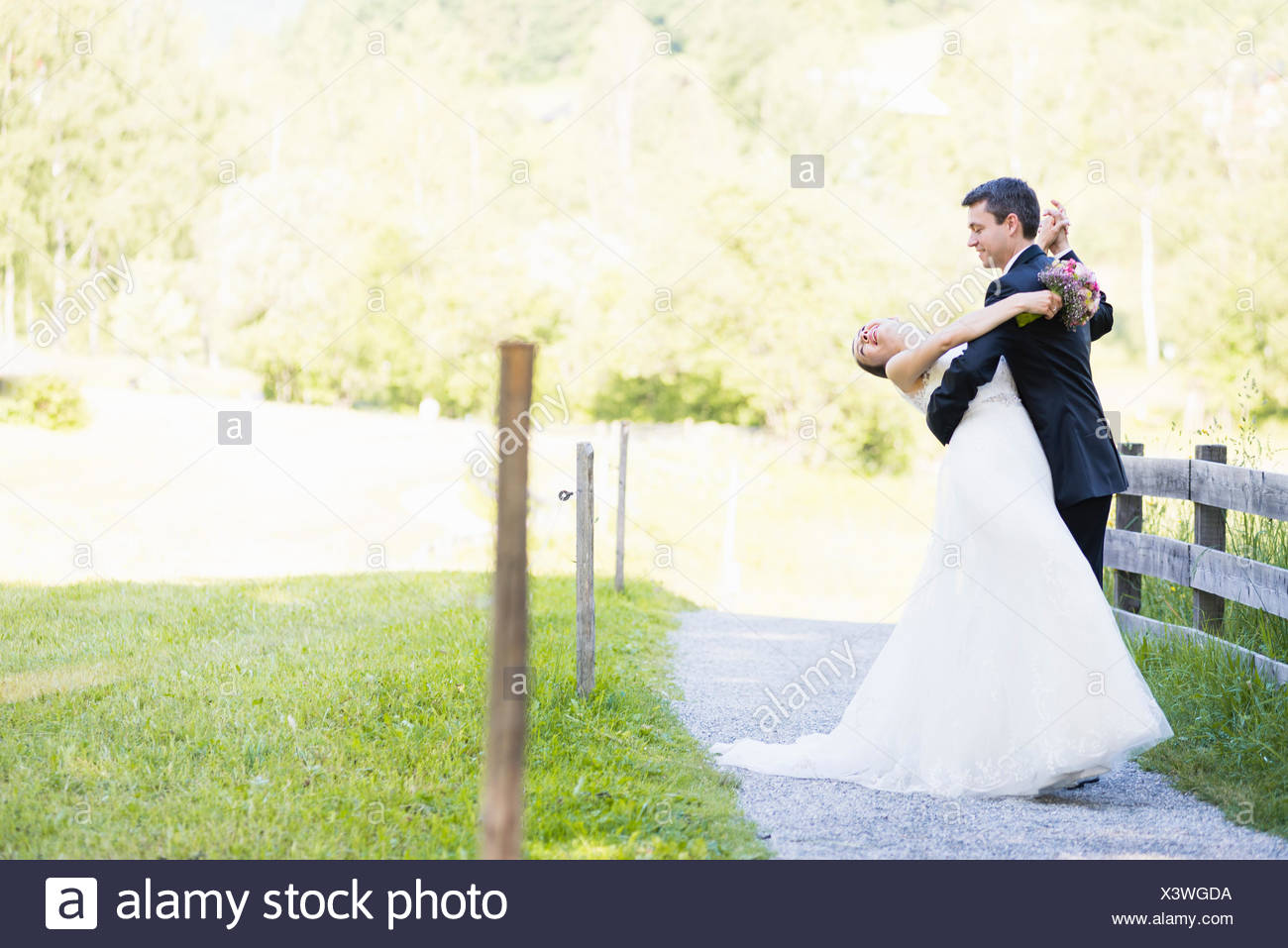 Bride And Groom Back View Stock Photos & Bride And Groom Back View ...