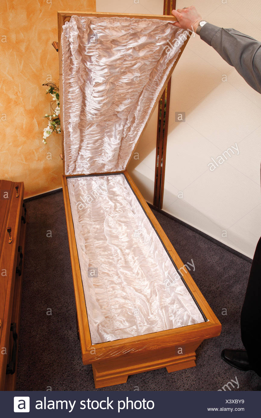 Open Coffin Funeral Home High Resolution Stock Photography and Images ...