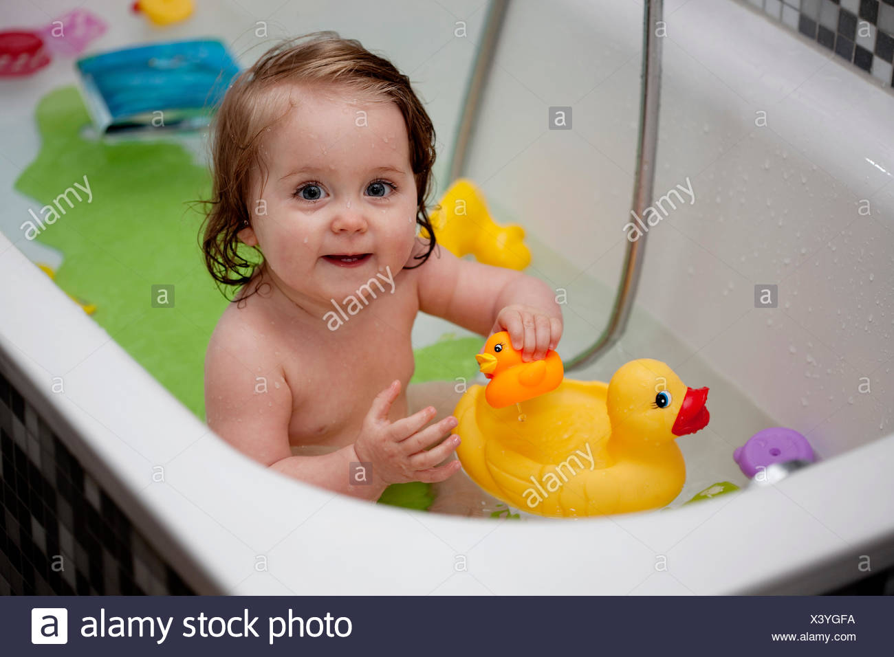 Bathtime Girl High Resolution Stock Photography and Images - Alamy