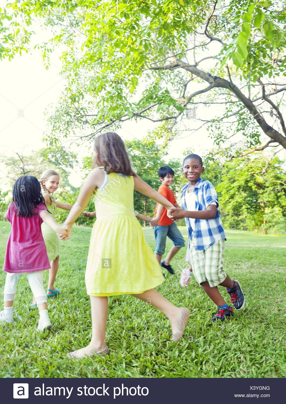Dancing Children Ring High Resolution Stock Photography and Images - Alamy