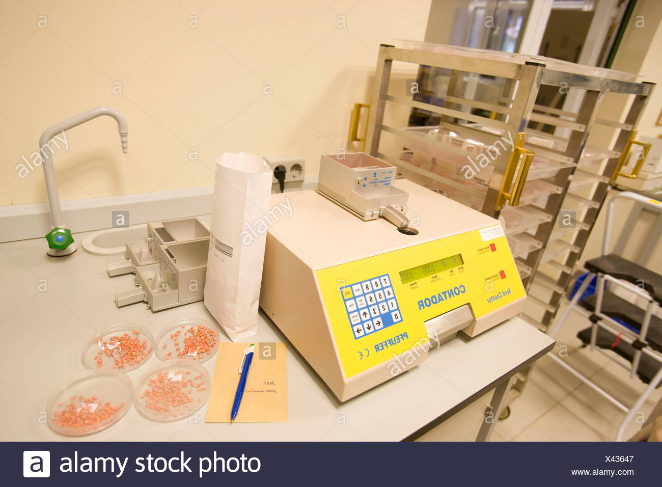 Seed Laboratory High Resolution Stock Photography and Images - Alamy