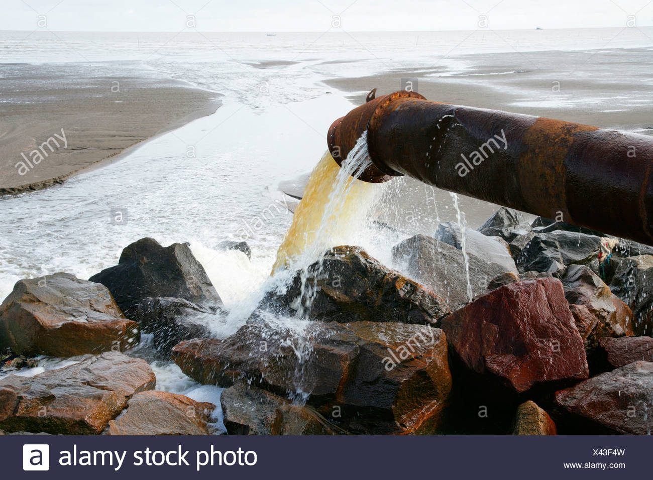 Pollution Ocean Sewage High Resolution Stock Photography and Images - Alamy