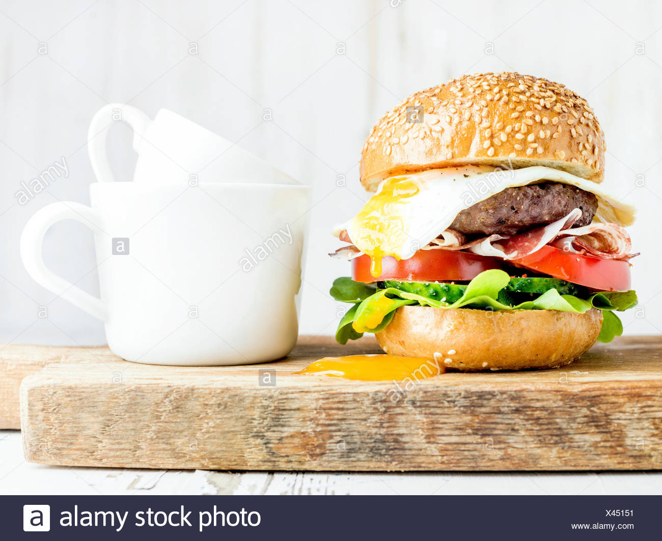 Beef Burger Stock Photos & Beef Burger Stock Images - Alamy