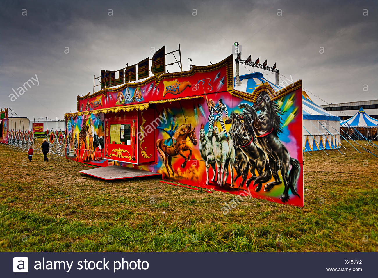 Circus Tent Entrance Stock Photos & Circus Tent Entrance Stock Images ...