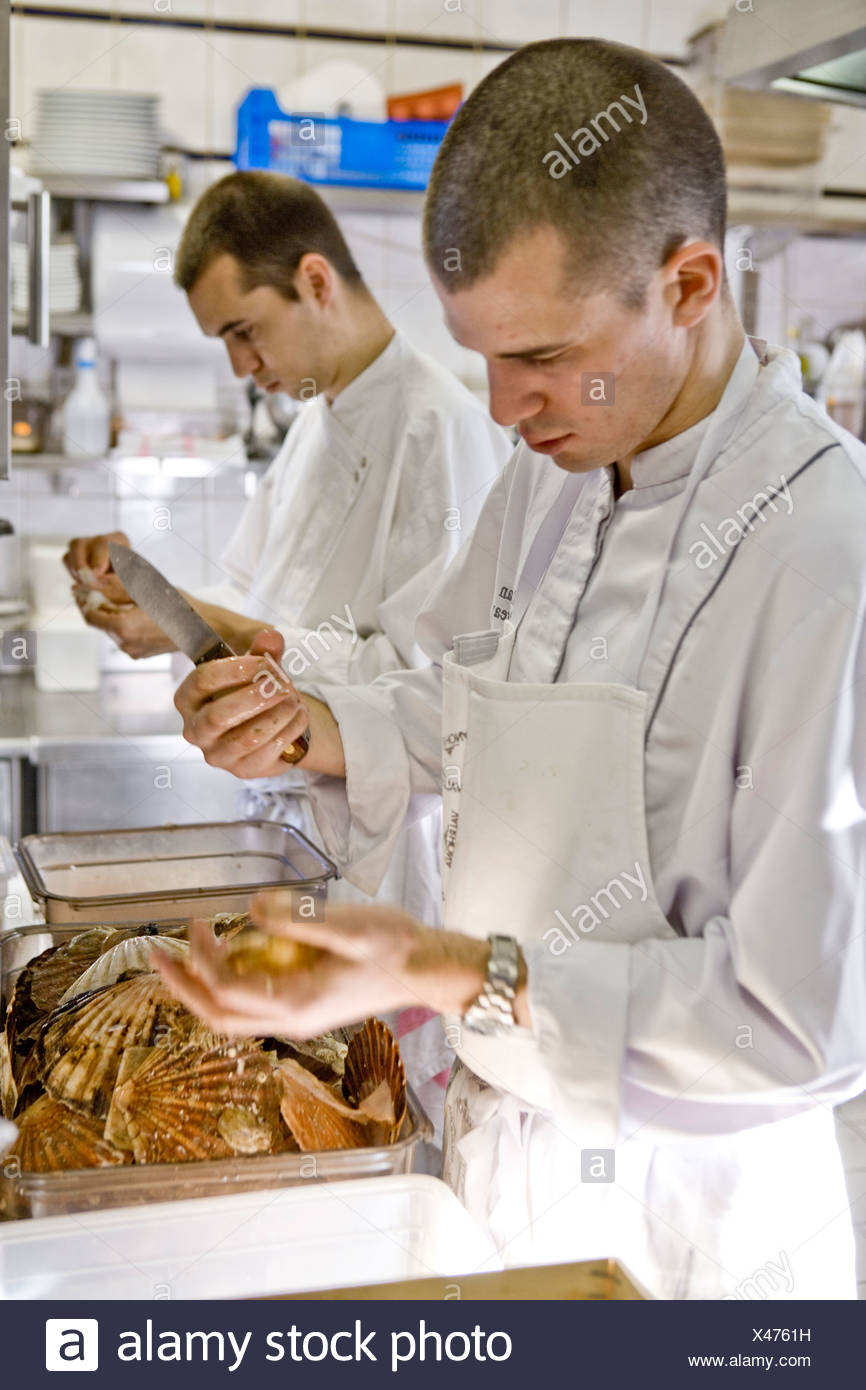 Commercial Kitchens High Resolution Stock Photography and Images - Alamy