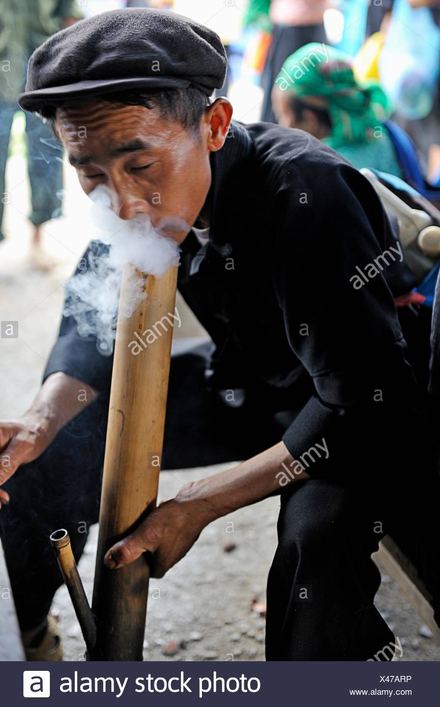 Pipe Tobacco Smoking Pipe Smoking Stock Photos & Pipe Tobacco Smoking ...