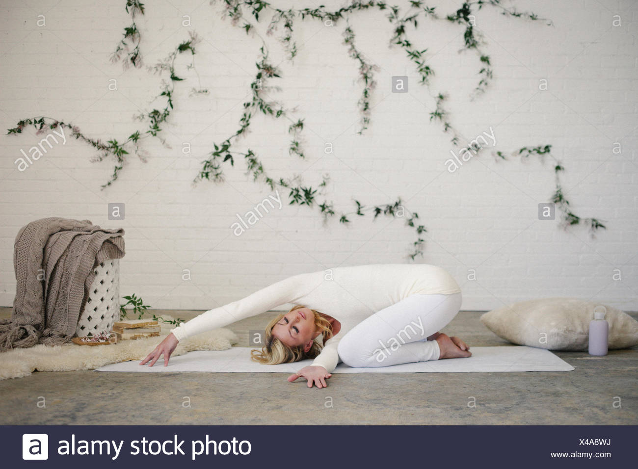 Creeping Woman High Resolution Stock Photography and Images - Alamy