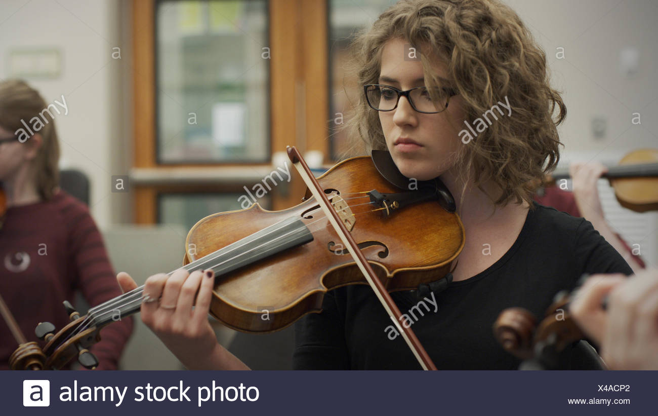 Playing Violin Teenager High Resolution Stock Photography and Images ...