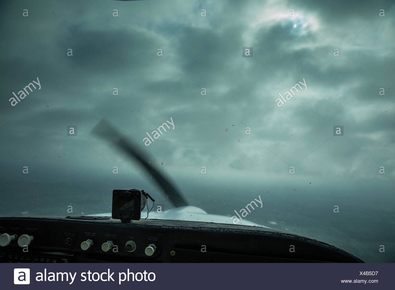 Cockpit Gauges High Resolution Stock Photography and Images - Alamy