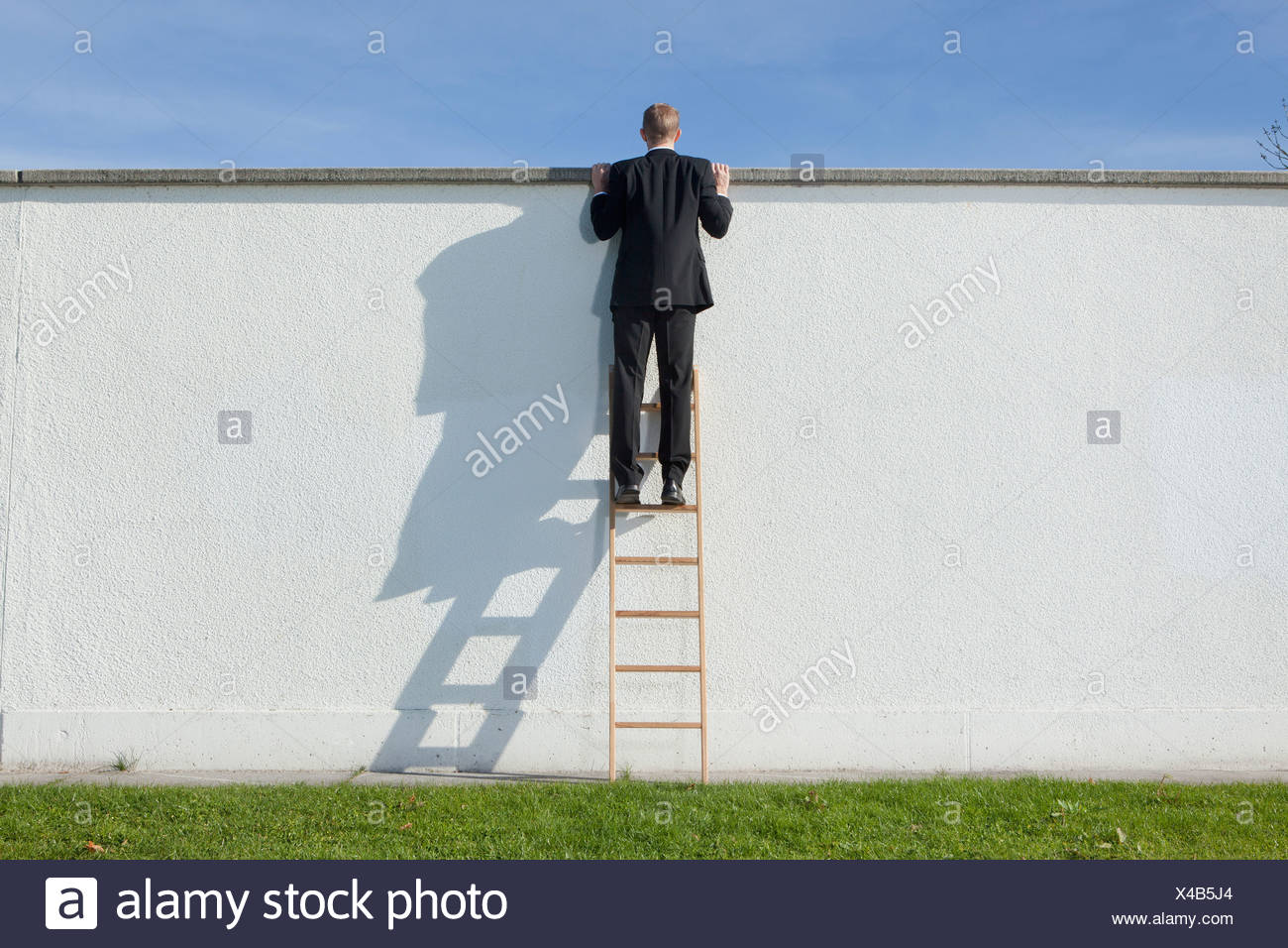 Spying On Stock Photos & Spying On Stock Images - Alamy