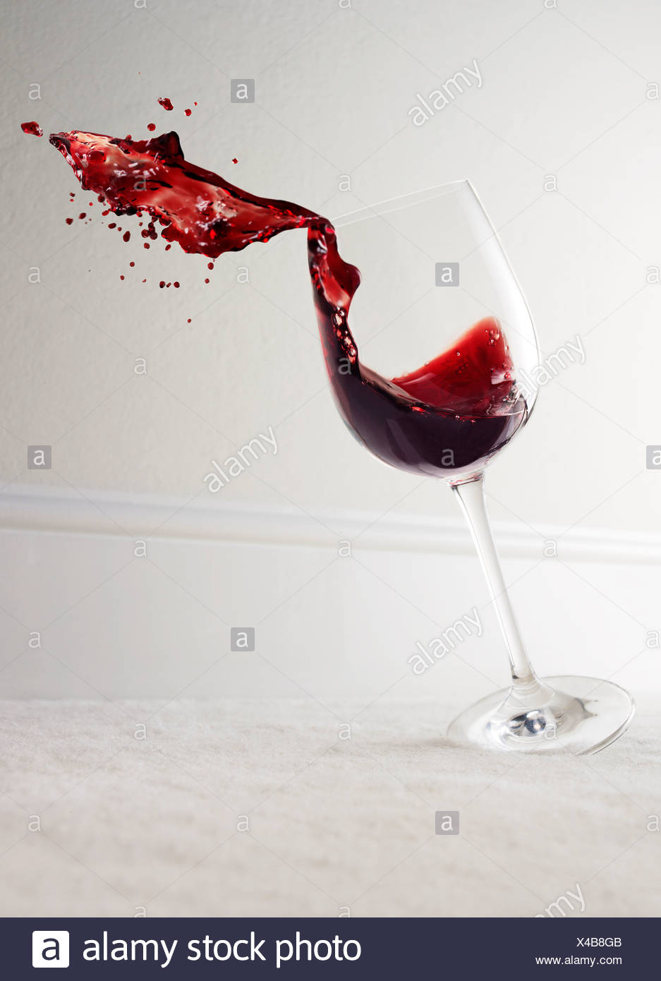 Wine Falling Into Glass High Resolution Stock Photography and Images ...