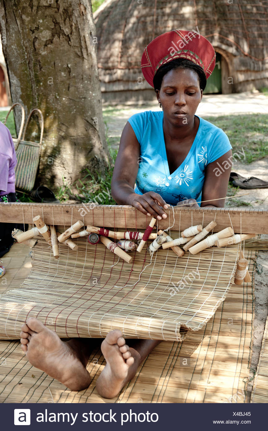 Female Weaving Africa High Resolution Stock Photography and Images - Alamy