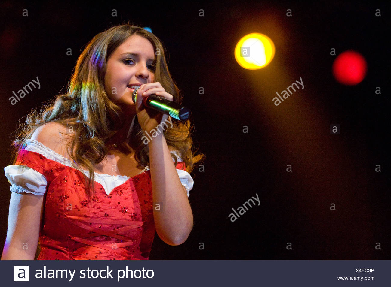 Volksmusiksaengerin High Resolution Stock Photography and Images - Alamy
