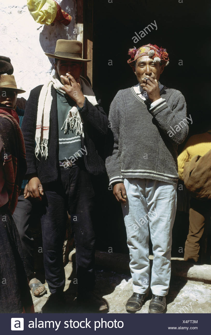 Two Smoking Men High Resolution Stock Photography and Images - Alamy