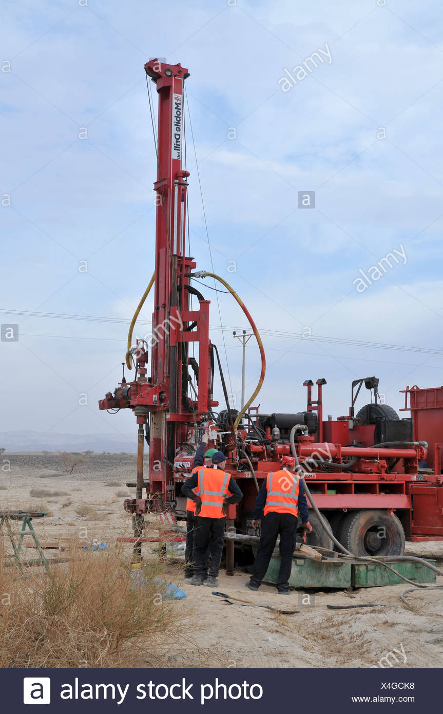 Drilling Crew High Resolution Stock Photography and Images - Alamy