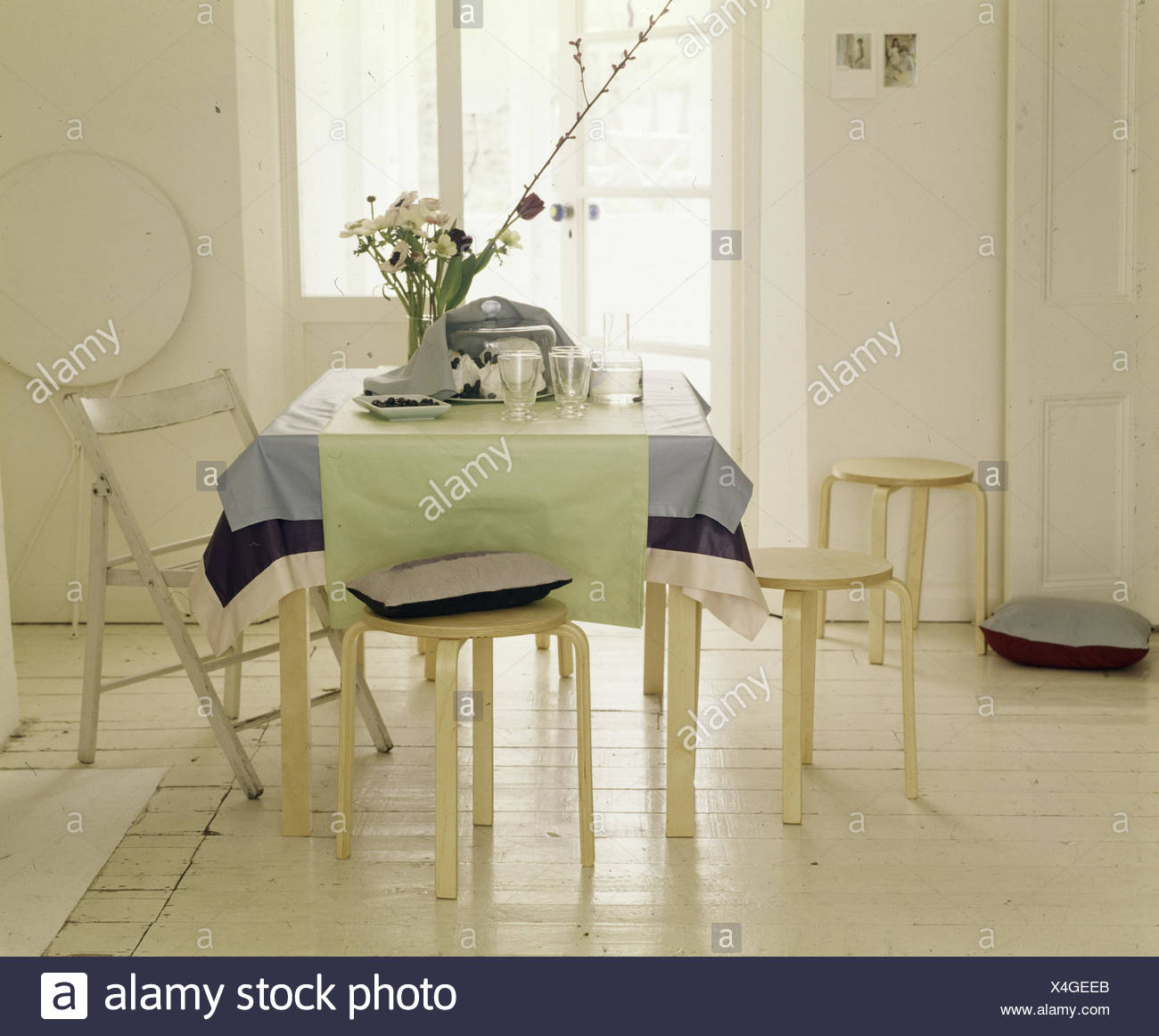 White Floorboards High Resolution Stock Photography and Images - Alamy