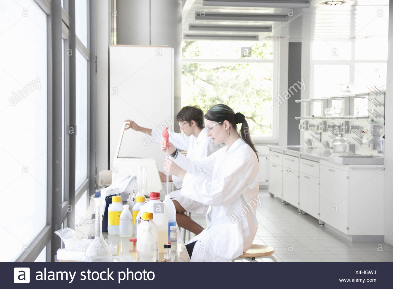 Female Scientist In Lab Chemistry High Resolution Stock Photography and ...
