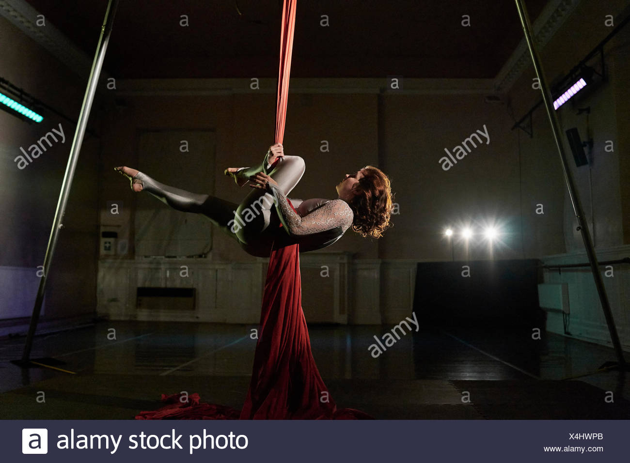 Aerial Silk Acrobatics High Resolution Stock Photography and Images - Alamy