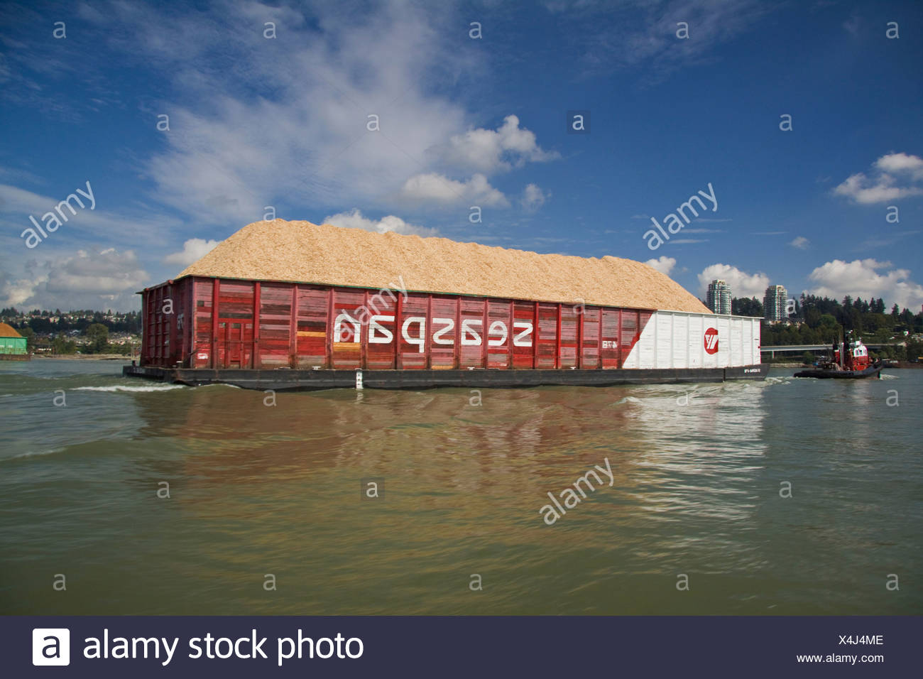 Towing Industry High Resolution Stock Photography and Images - Alamy
