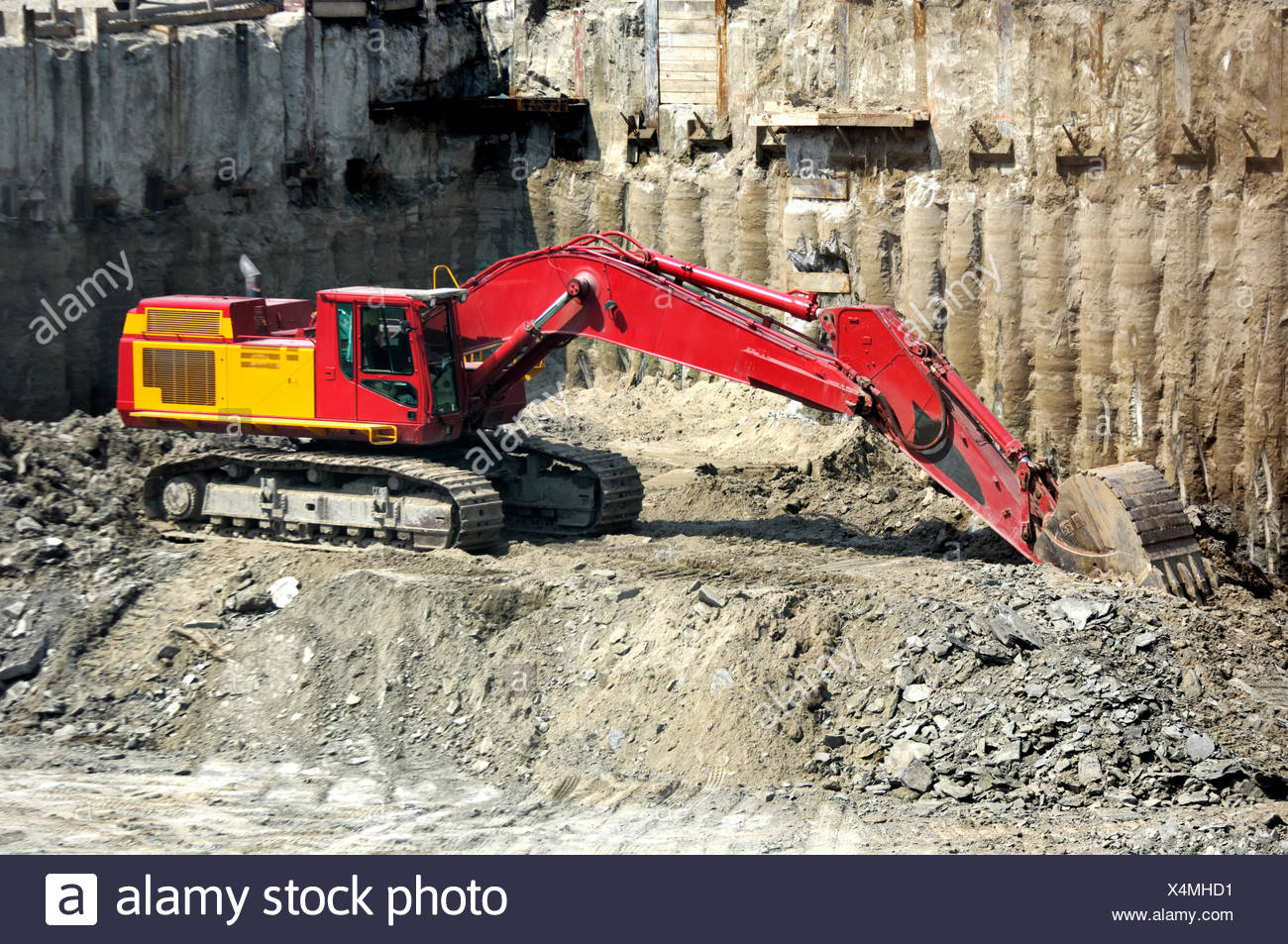 Shovel Excavator High Resolution Stock Photography and Images - Alamy