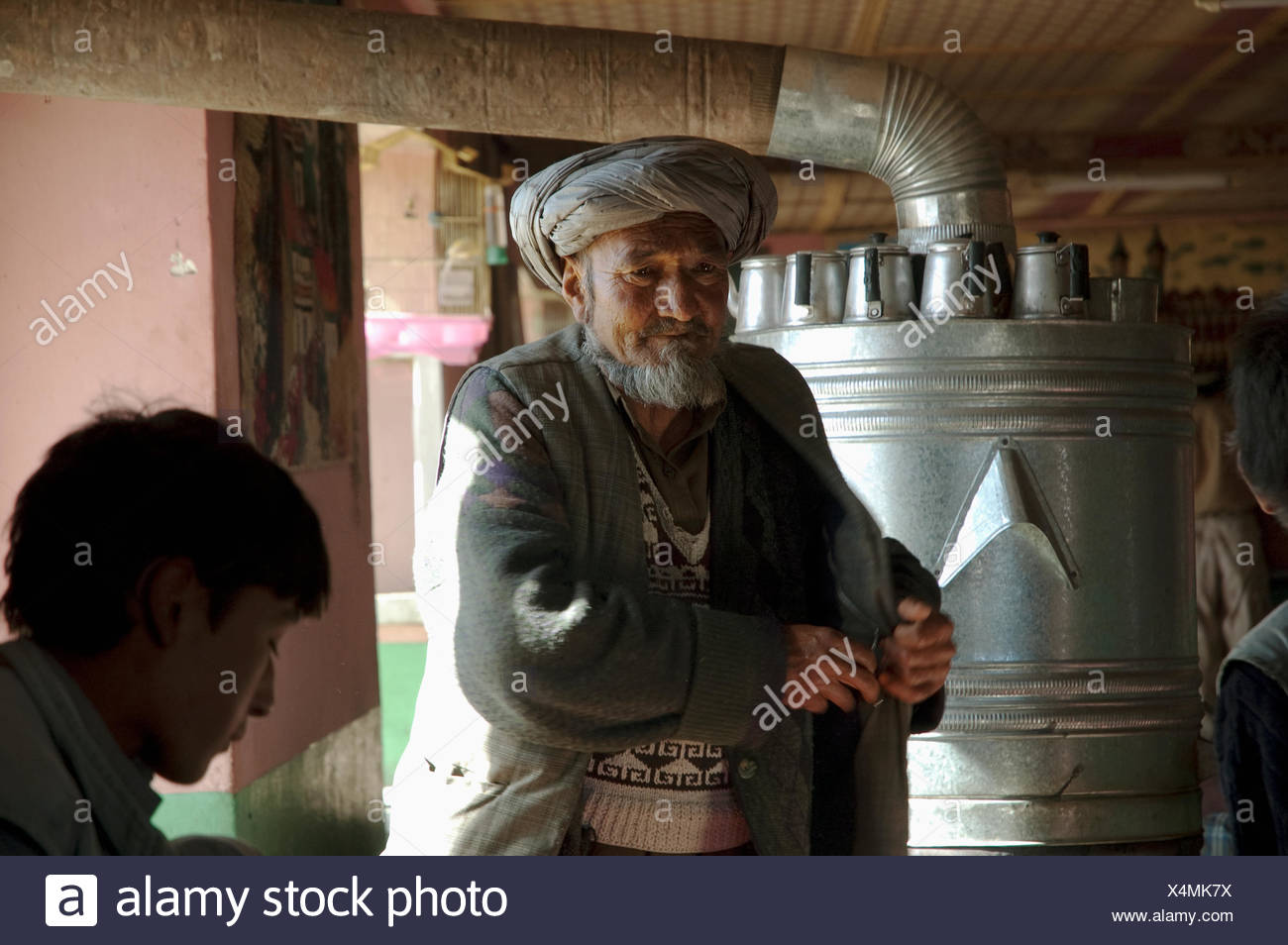 Afghan Doctor High Resolution Stock Photography and Images - Alamy