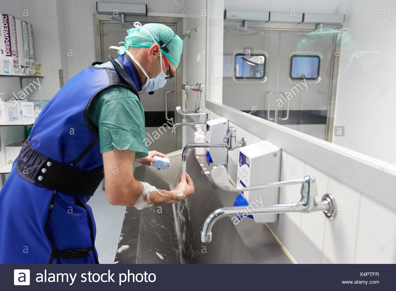Surgical Handwashing High Resolution Stock Photography and Images - Alamy