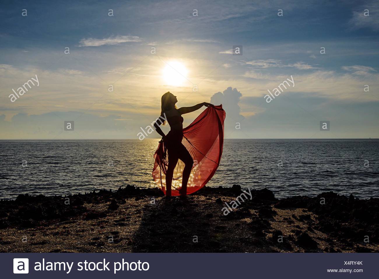 Edge Of Cliff Stock Photos & Edge Of Cliff Stock Images - Alamy