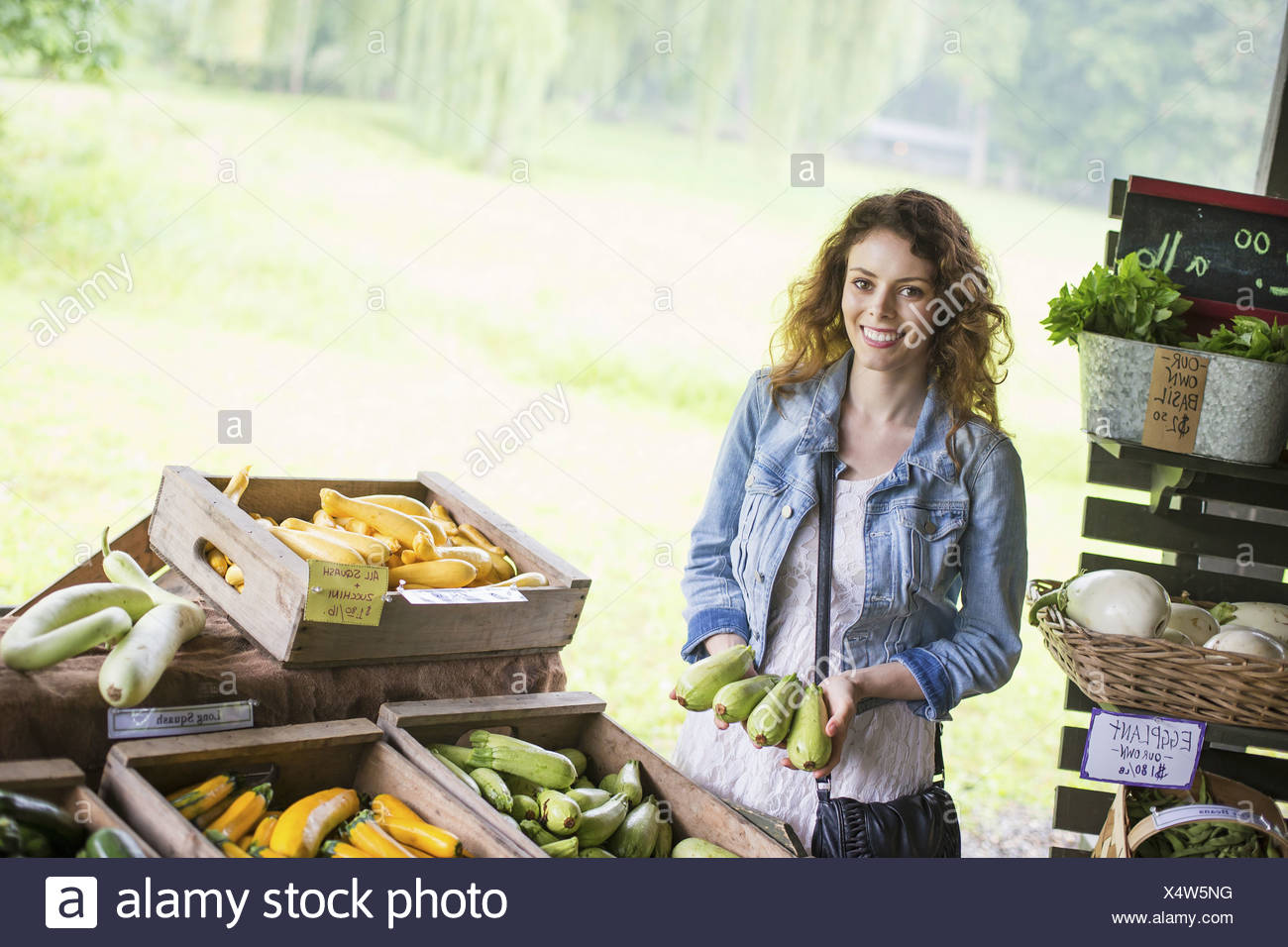 Vegetables Vegetable Market Women High Resolution Stock Photography and ...