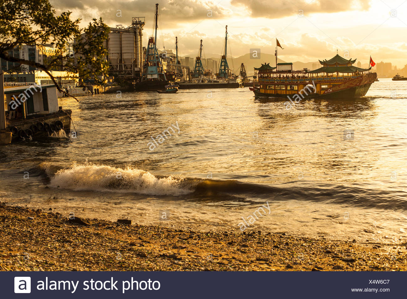 Chinese Junk Stock Photos & Chinese Junk Stock Images - Alamy