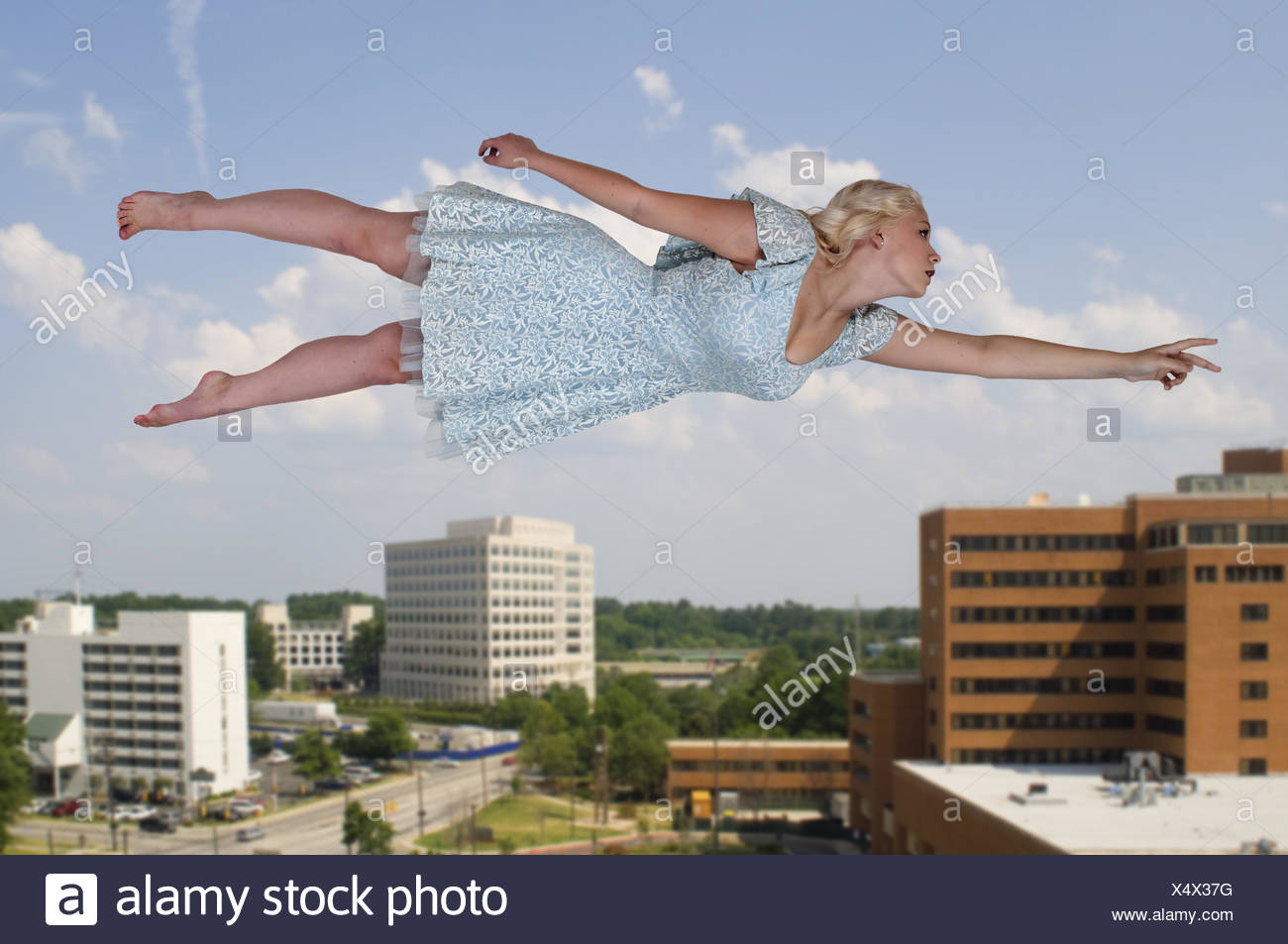 Superwoman Flying Stock Photos & Superwoman Flying Stock Images - Alamy