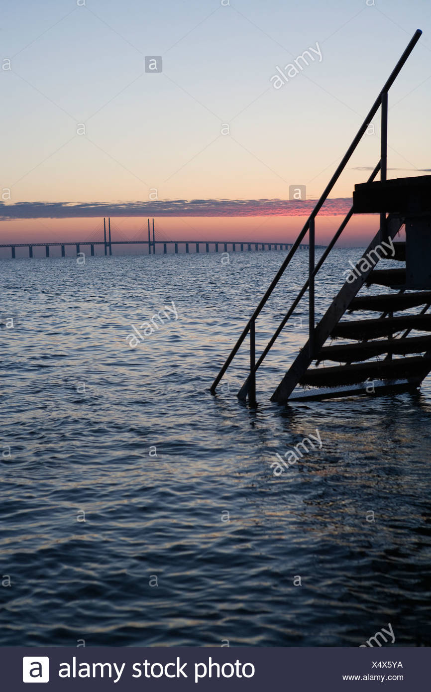 Jetty Silhouette High Resolution Stock Photography and Images - Alamy