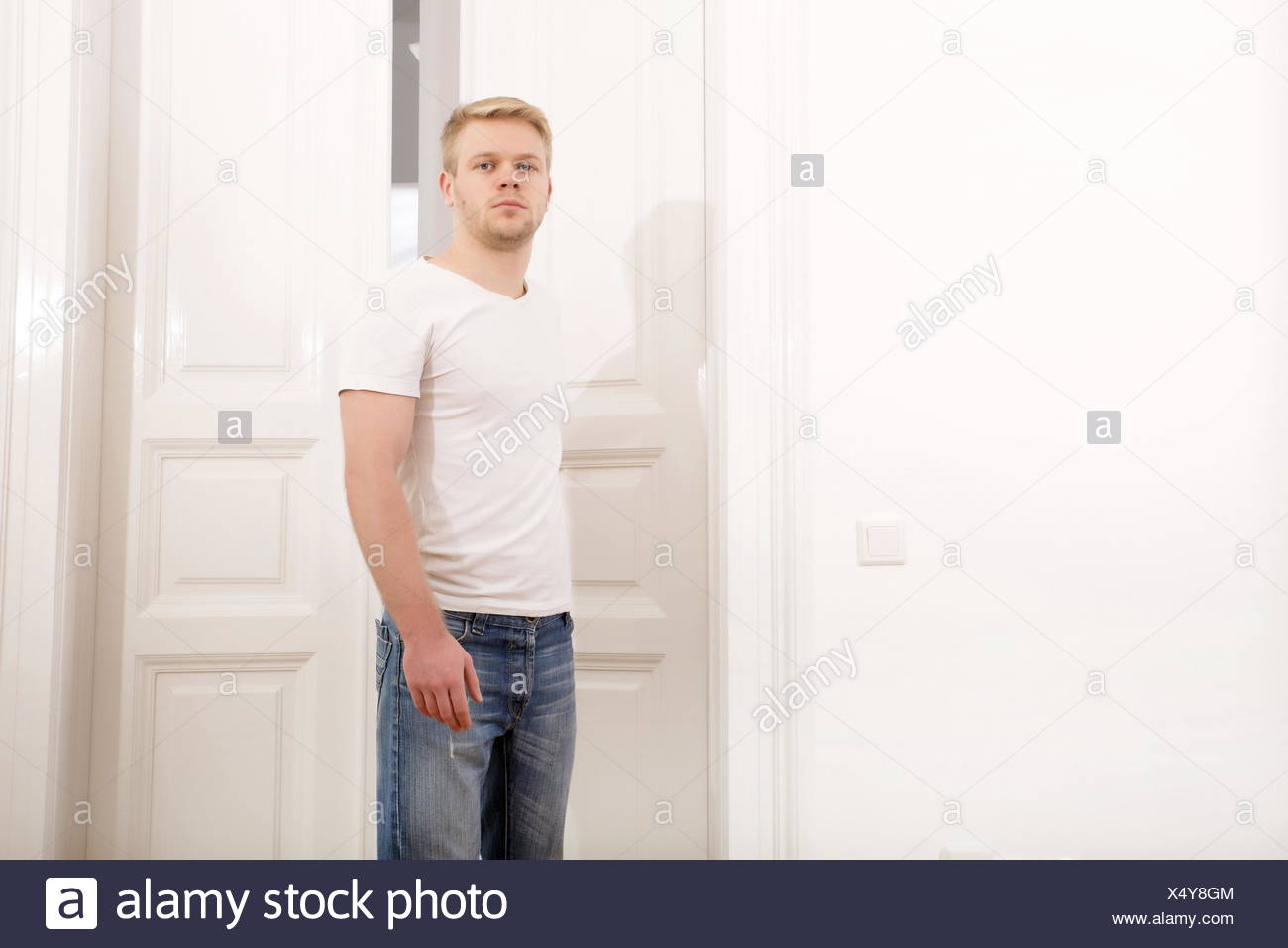 Man Coming Home Stock Photos & Man Coming Home Stock Images - Alamy