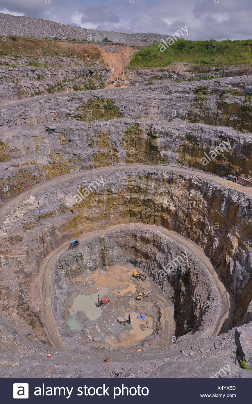 Diamond Mine Kono Sierra Leone High Resolution Stock Photography and ...