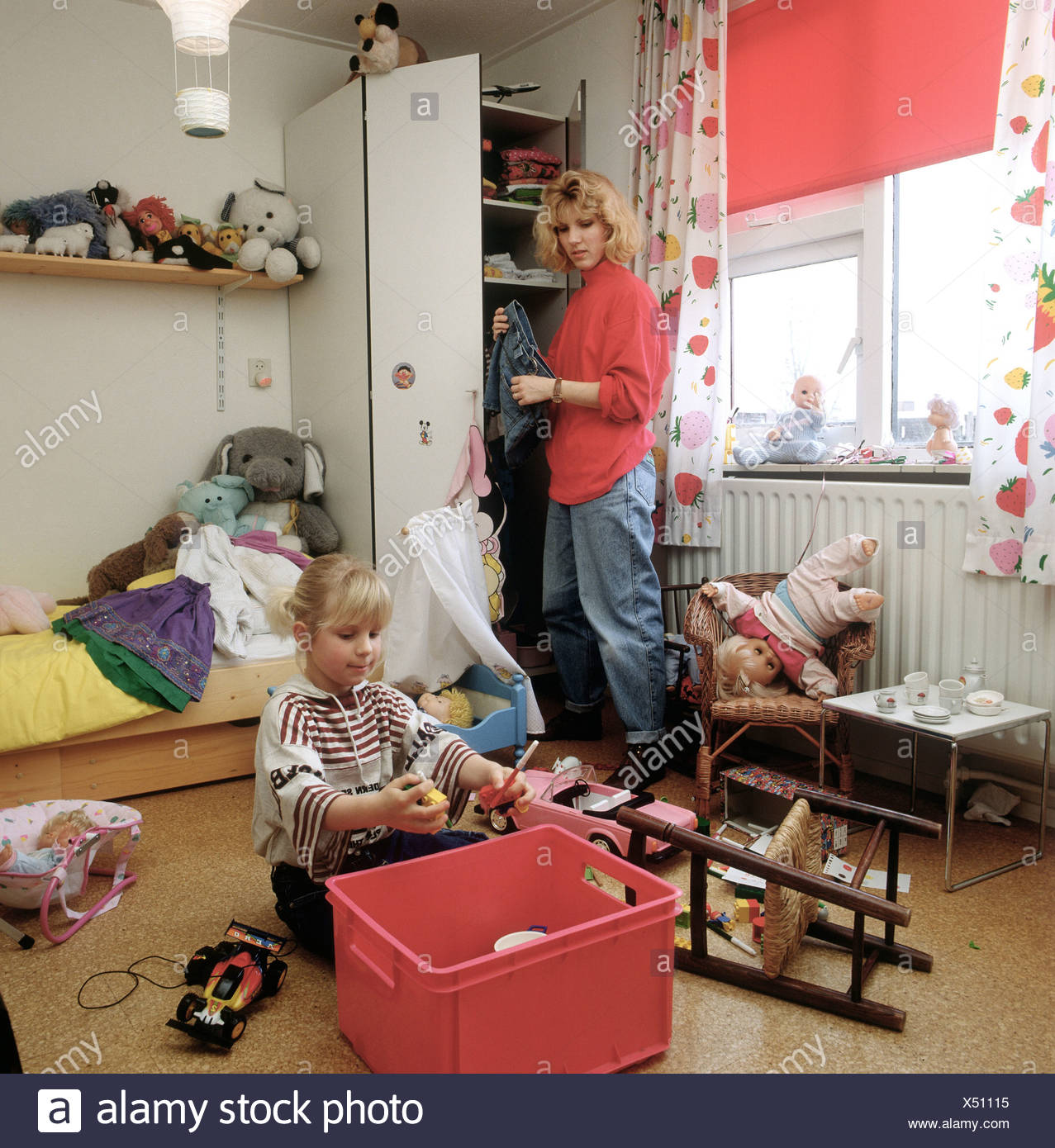 Child Cleaning Up Toys High Resolution Stock Photography and Images - Alamy