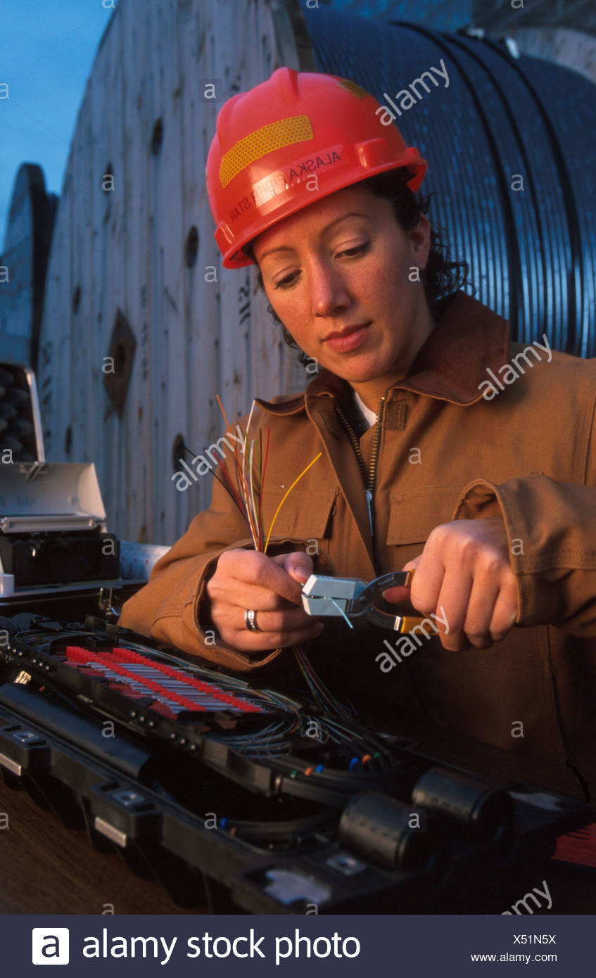 Fiber Optic Splicing High Resolution Stock Photography and Images - Alamy