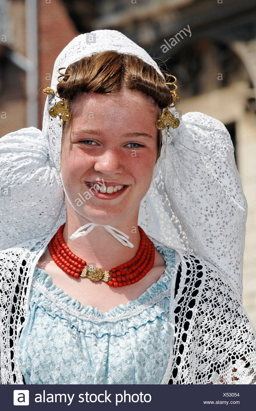 Traditional Dutch Girl Stock Photos & Traditional Dutch Girl Stock ...