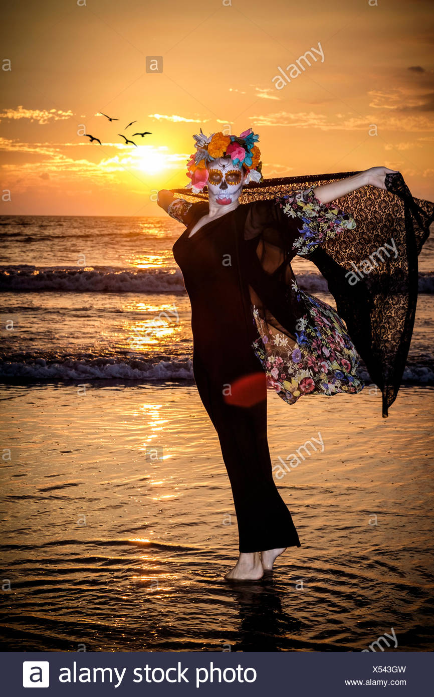 Skeleton Figure High Resolution Stock Photography and Images - Alamy