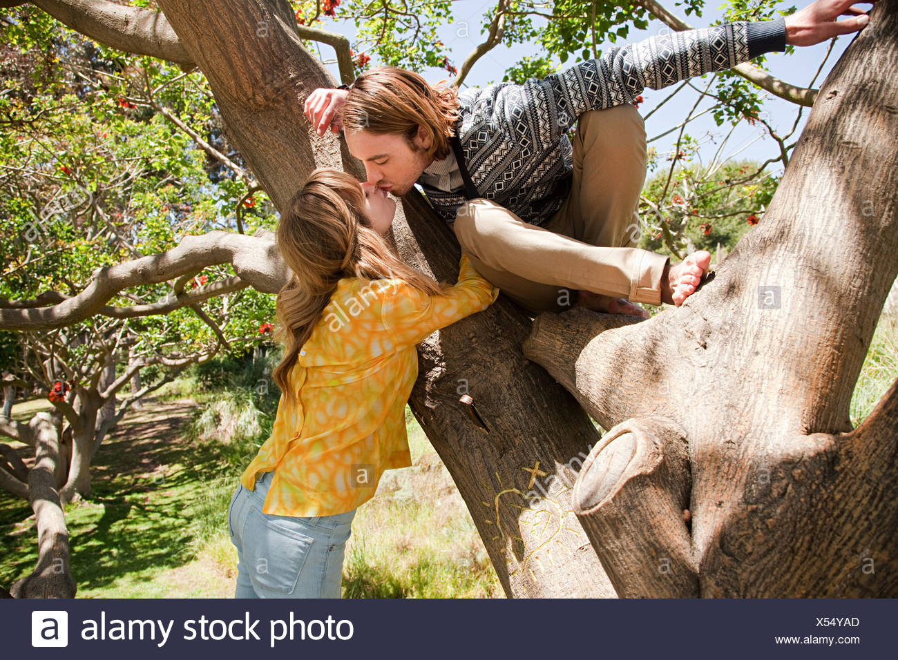 Couple Leaning To Kiss High Resolution Stock Photography and Images - Alamy
