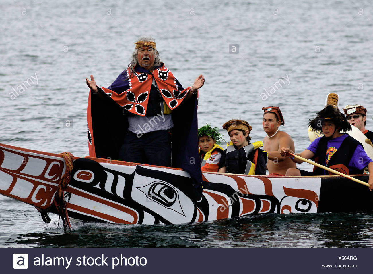 Traditional Native American Canoe High Resolution Stock Photography and ...