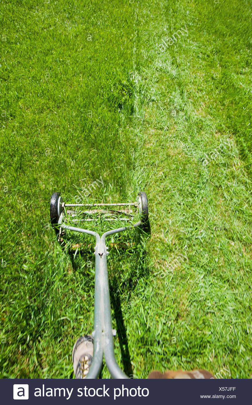 Old Lawn Mower Stock Photos & Old Lawn Mower Stock Images - Alamy