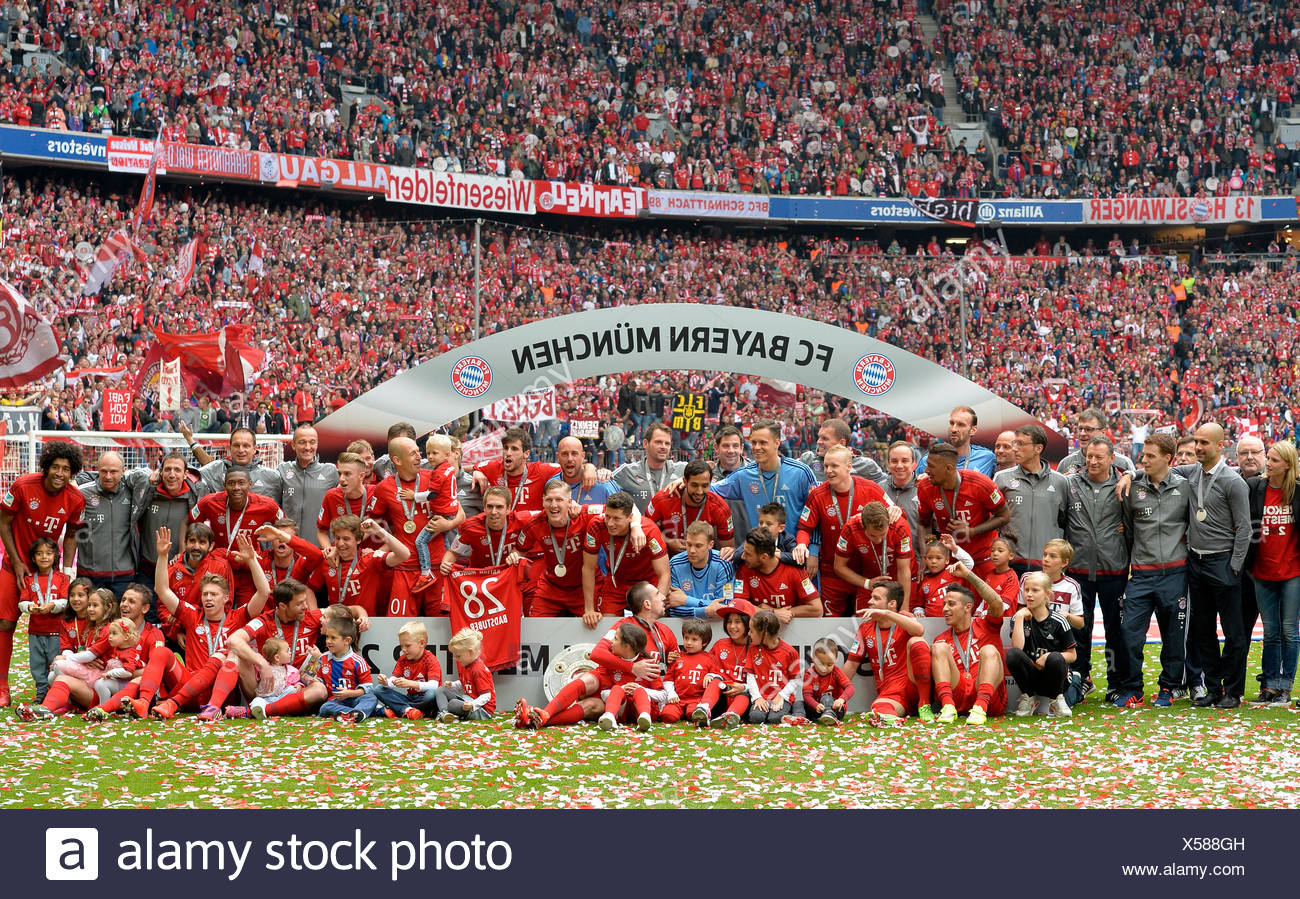 Professional Team Cheering High Resolution Stock Photography and Images ...