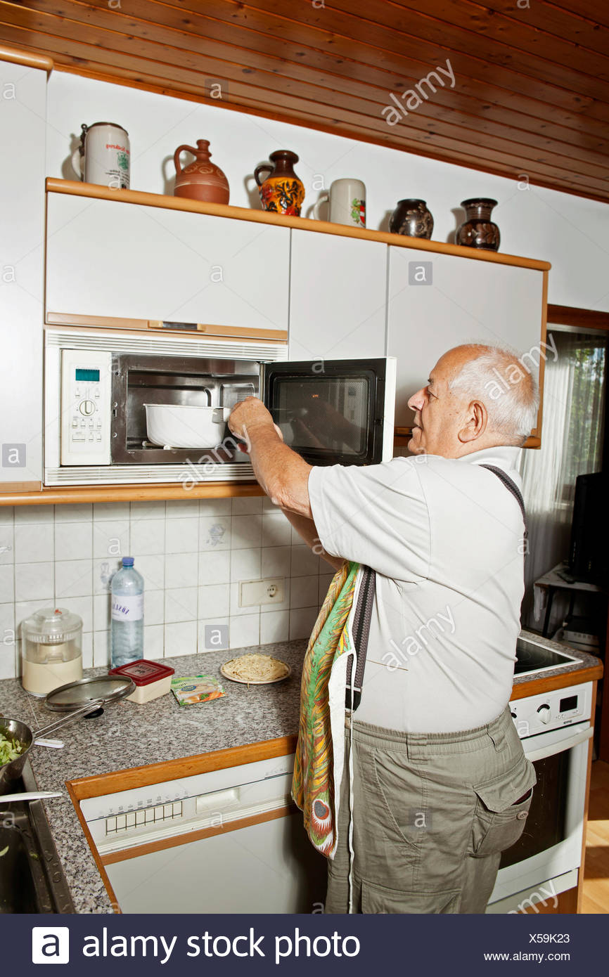 Microwave Oven Old High Resolution Stock Photography and Images - Alamy