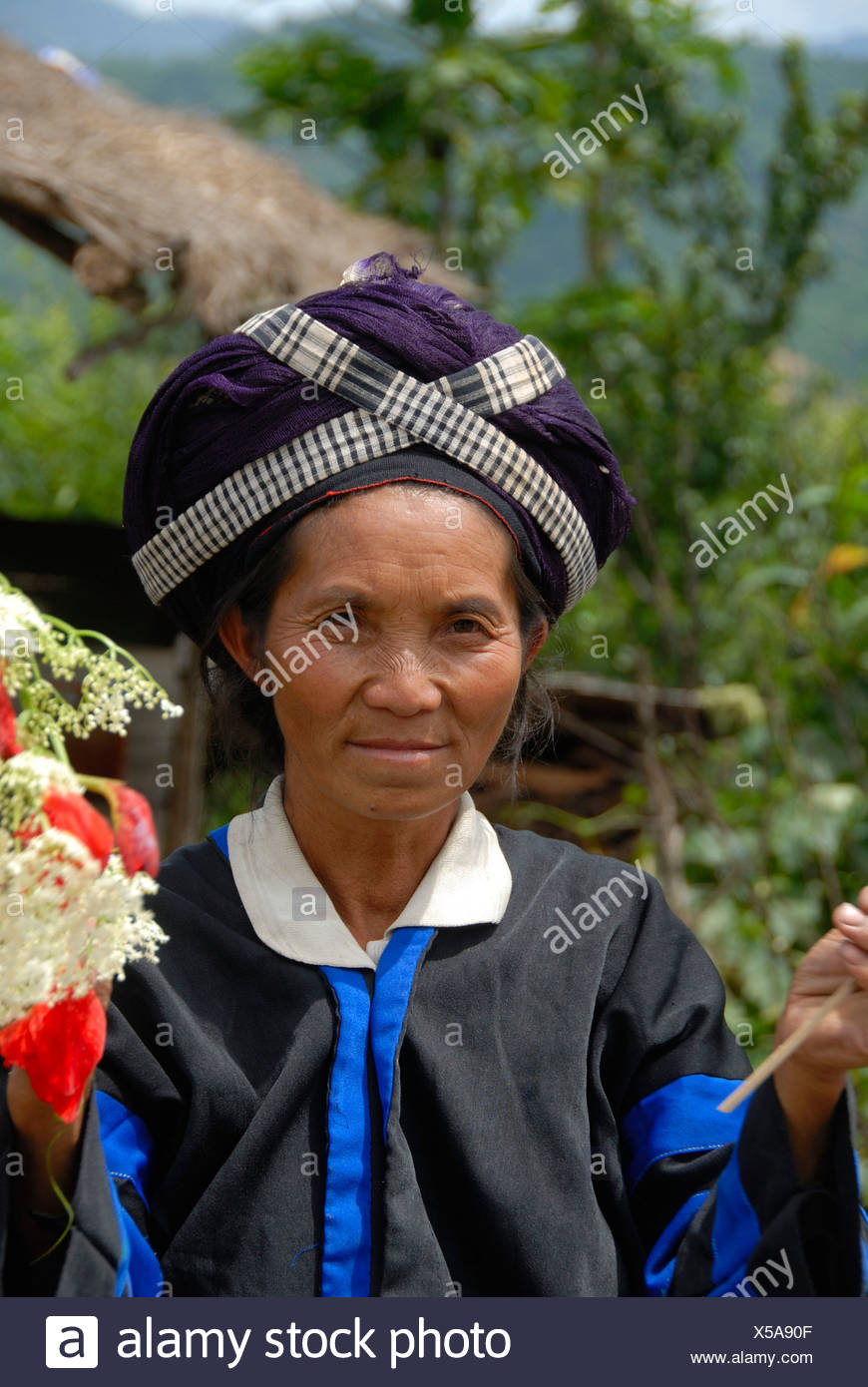 Traditional Hmong Attire High Resolution Stock Photography and Images ...