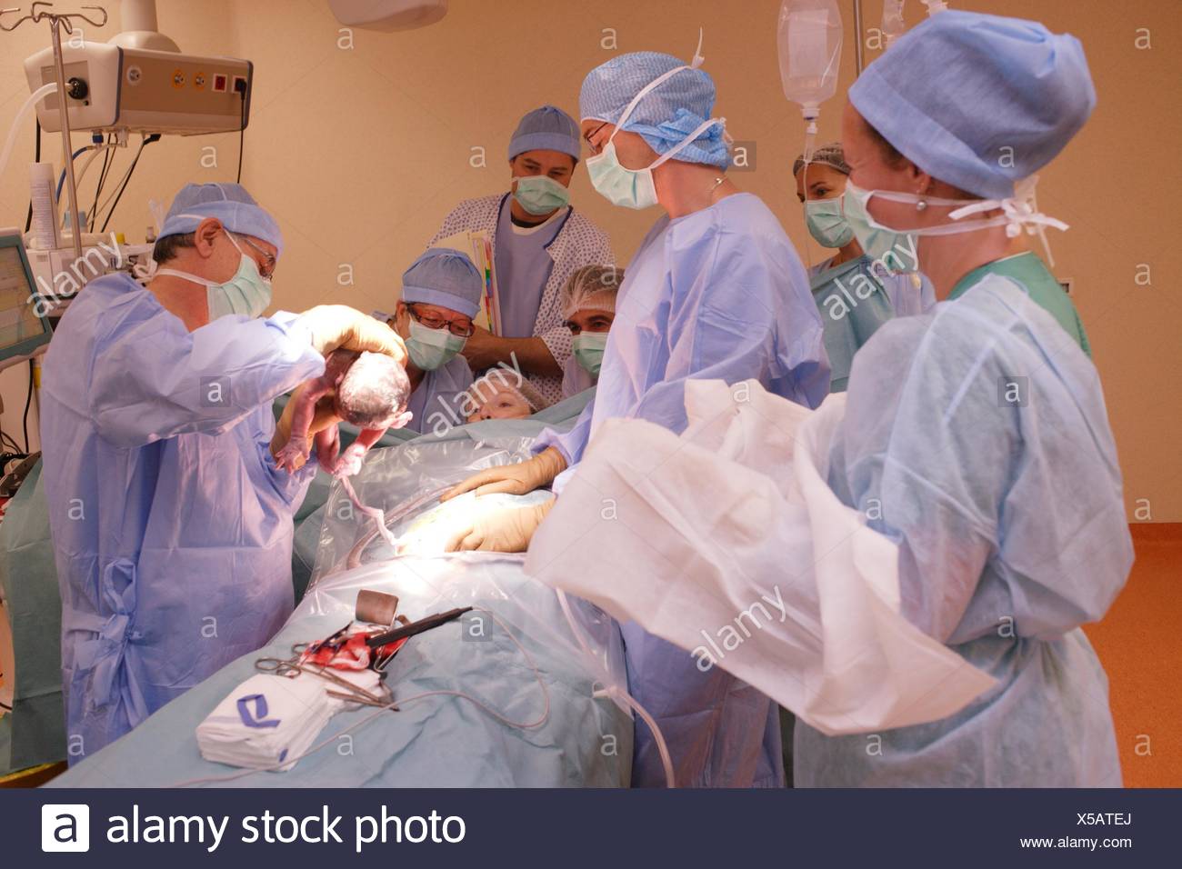 Woman Giving Birth High Resolution Stock Photography and Images - Alamy