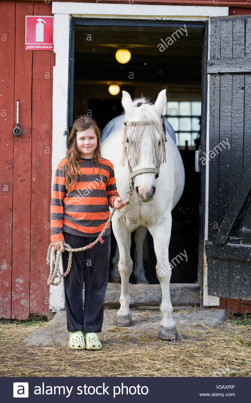 Stable Girls Stock Photos & Stable Girls Stock Images - Alamy