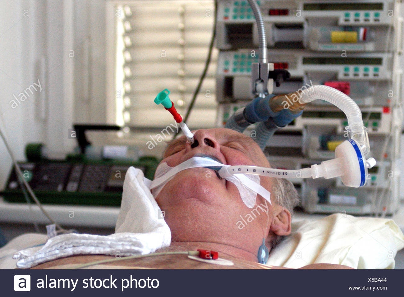 Artificial Coma High Resolution Stock Photography and Images - Alamy