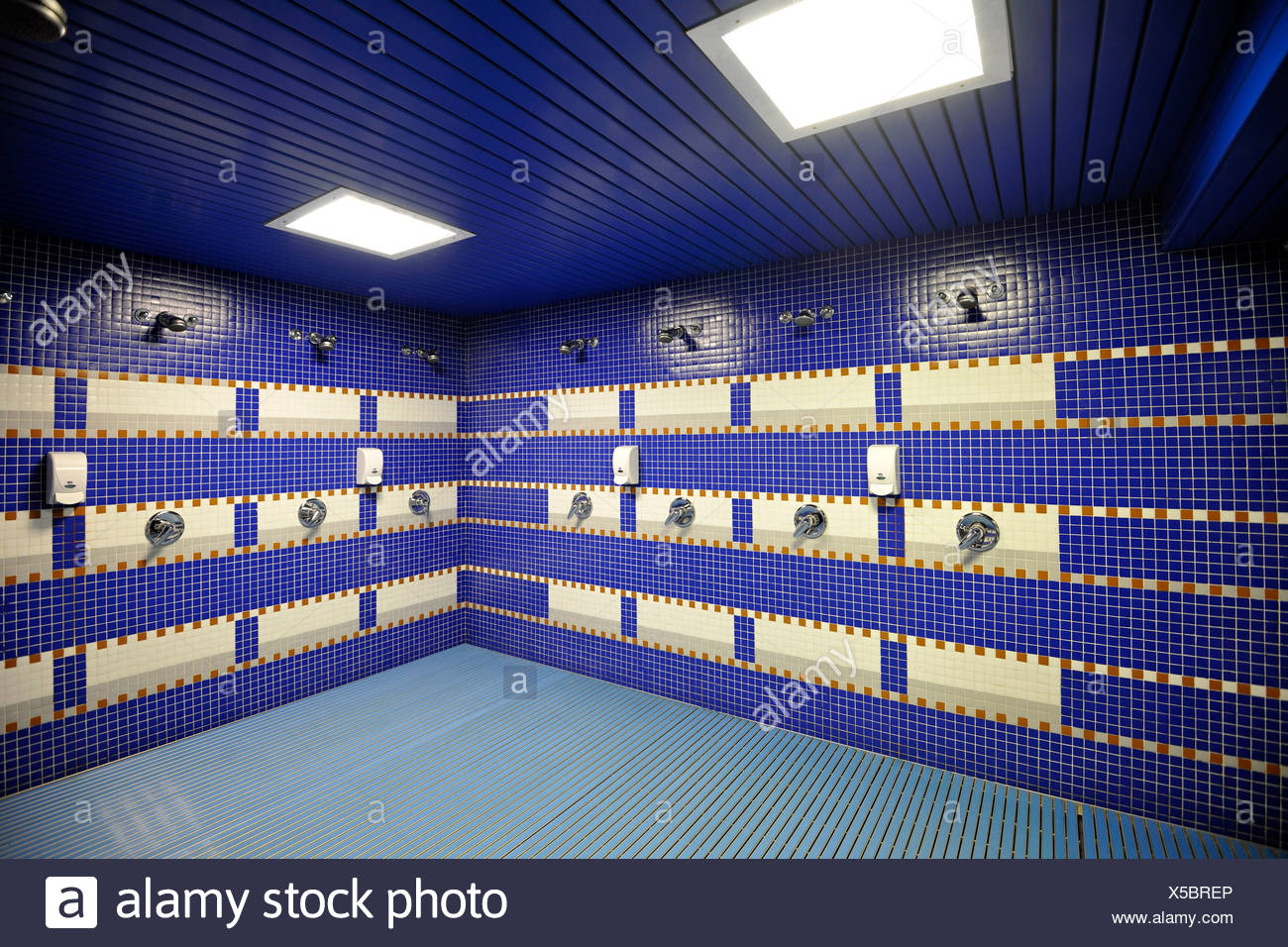 Football Showers High Resolution Stock Photography and Images - Alamy